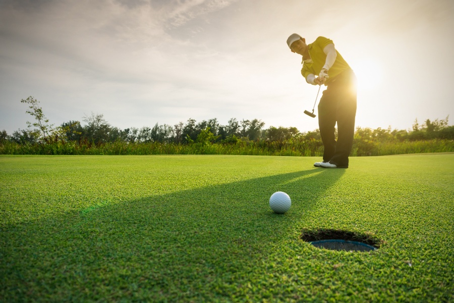 6 Fun Golf Tournament Ideas | American Hole 'n One